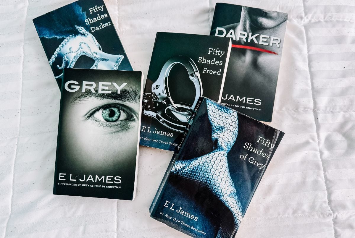 How to Read the 6 Fifty Shades of Grey Books in Order